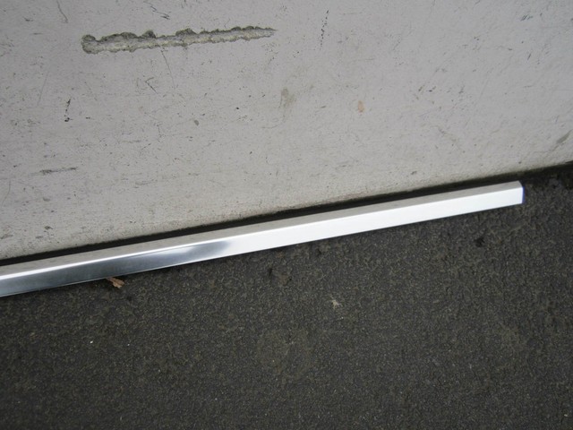 Original MERCEDES W213 S213 Kom Soda Abdichtschiene Front Left ...