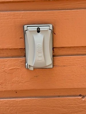 Lockable Outdoor Electrical Outlet Cover Metal Plate Weatherproof Flip ...