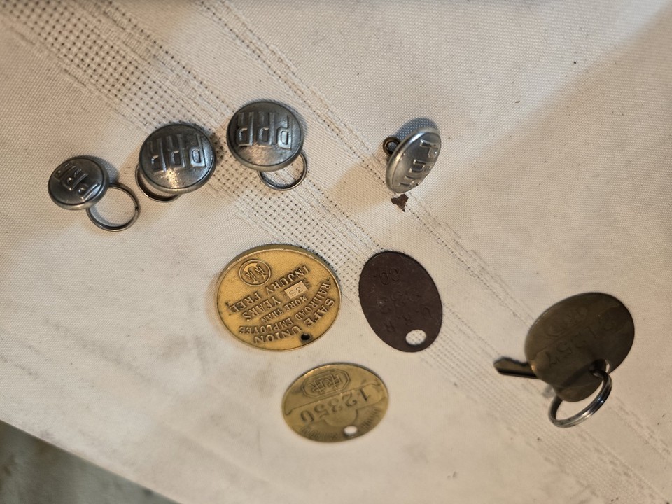 Vintage Union Railroad Brass Tool Check KEY Tags PPR Buttons Antiques ...