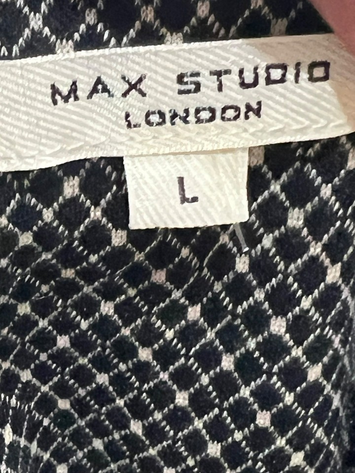 Max Studio London Black & White Diamond Patterned Poncho Sweater Top W ...