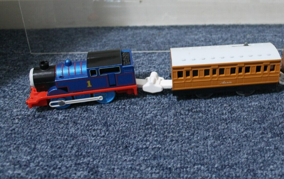 Thomas &Friends Motorized Tomy Trackmaster METALLIC STEAM ALONG 2005 ...