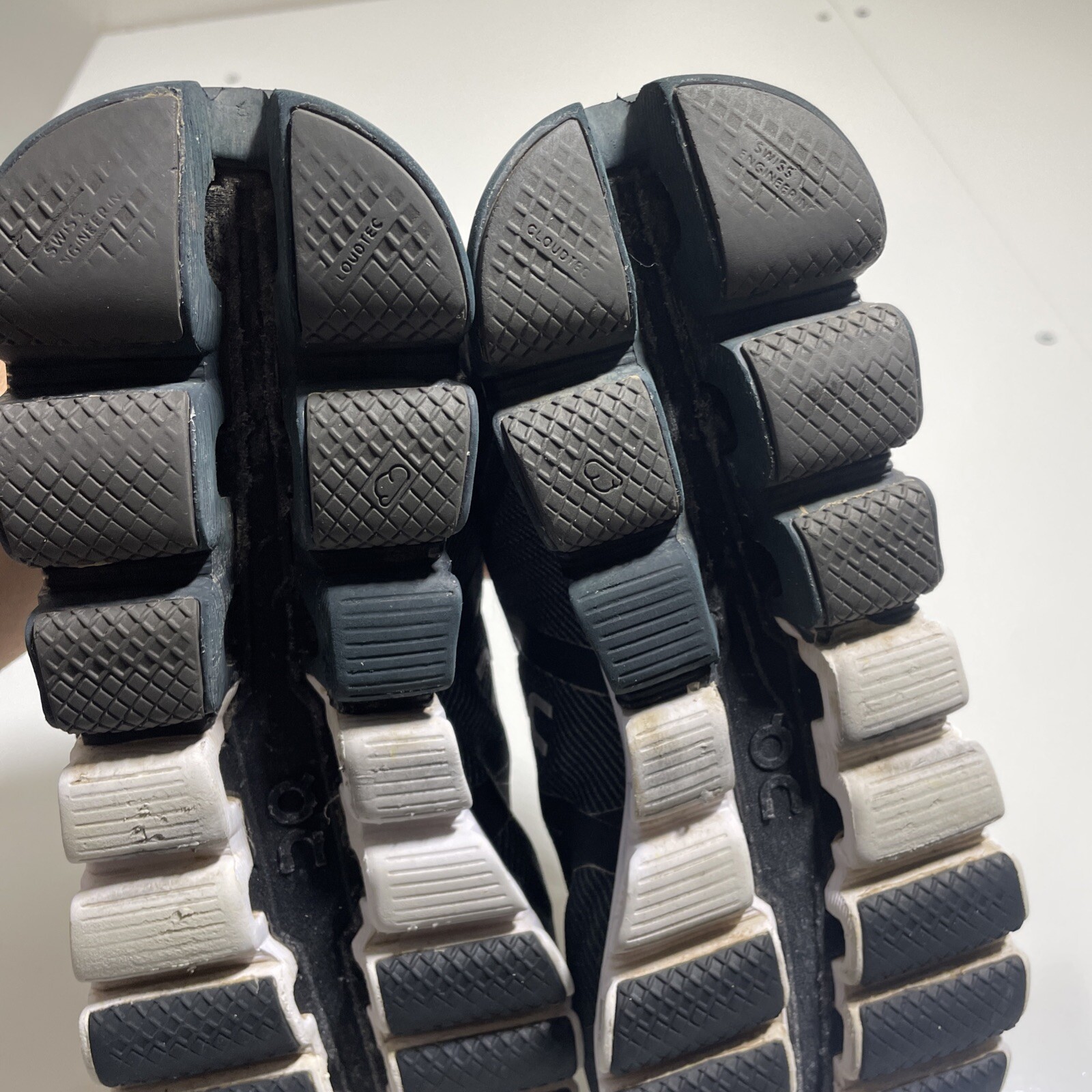 On Cloud Womens Cloudflow Swiss Engineering Running Athletic Shoes Gray Size 9.5 | eBay