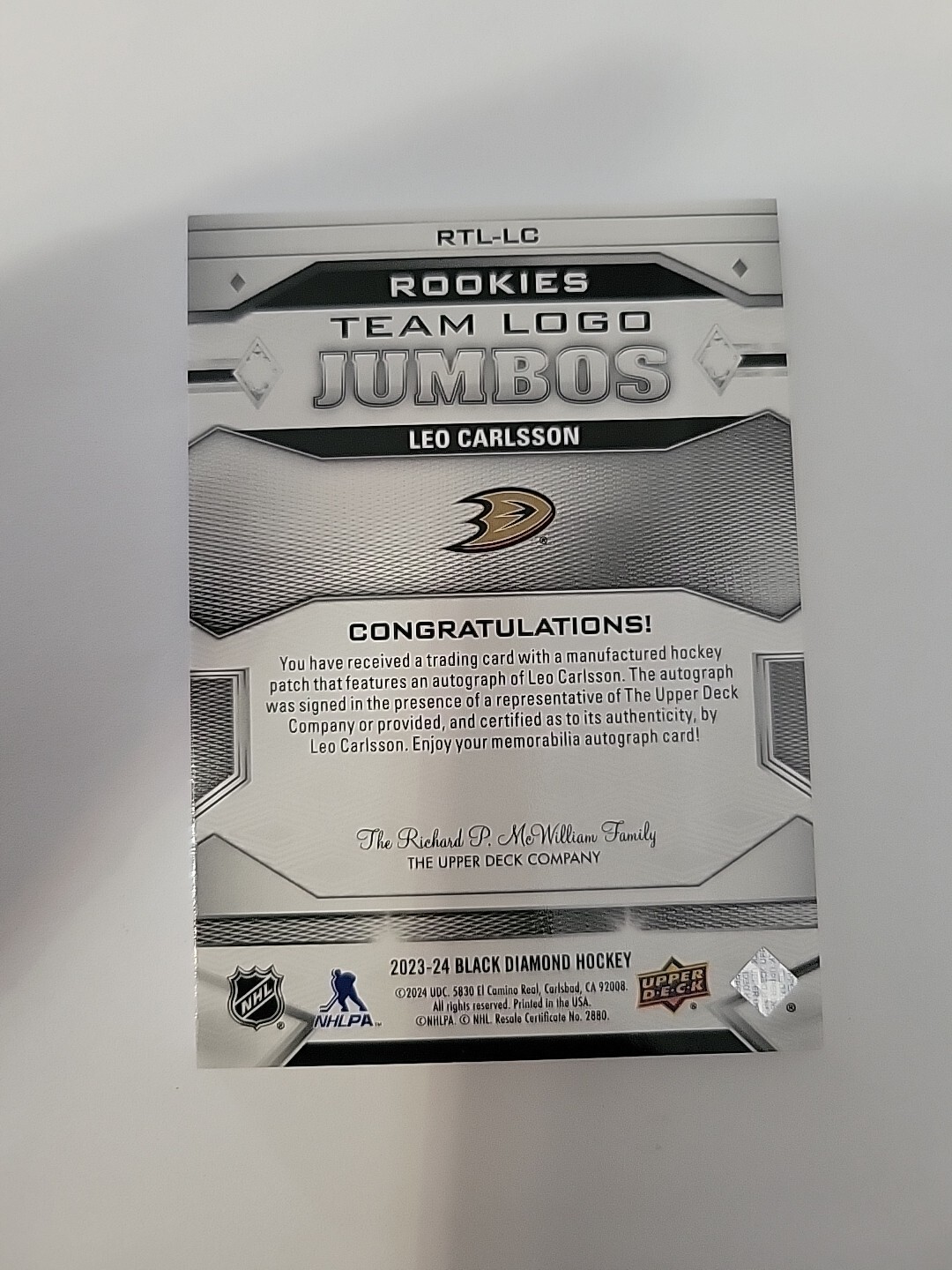 2023-24 Black Diamond Leo Carlsson Rookie Team Logo Jumbos Auto #35/49 ...