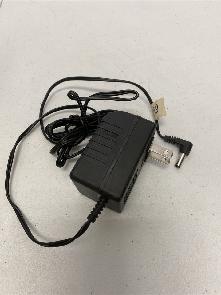 BLACK & DECKER Pivot Driver 3.6V Screwgun w/ Charger PD360 | eBay