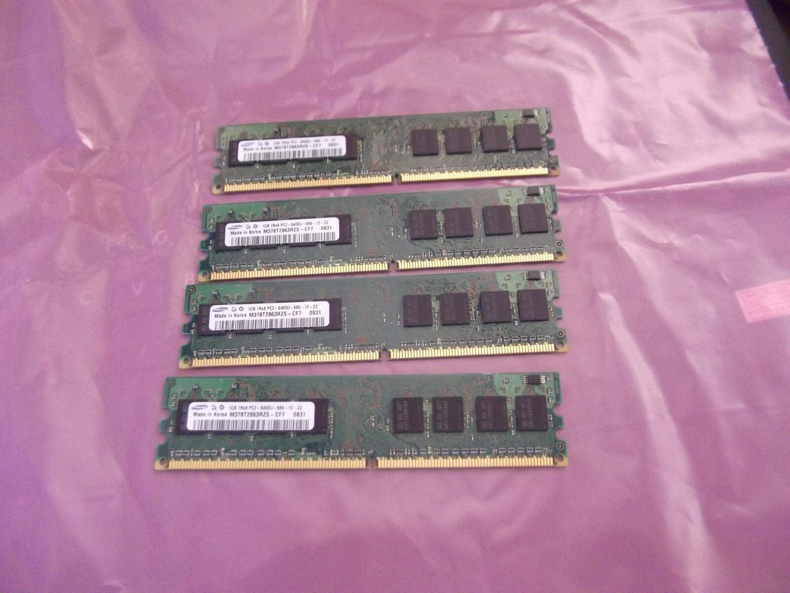 LOT OF 4 SAMSUNG M378T2863RZS-CF7 1 GB 1Rx8 PC2-6400U-666-12-ZZ 240pin ...