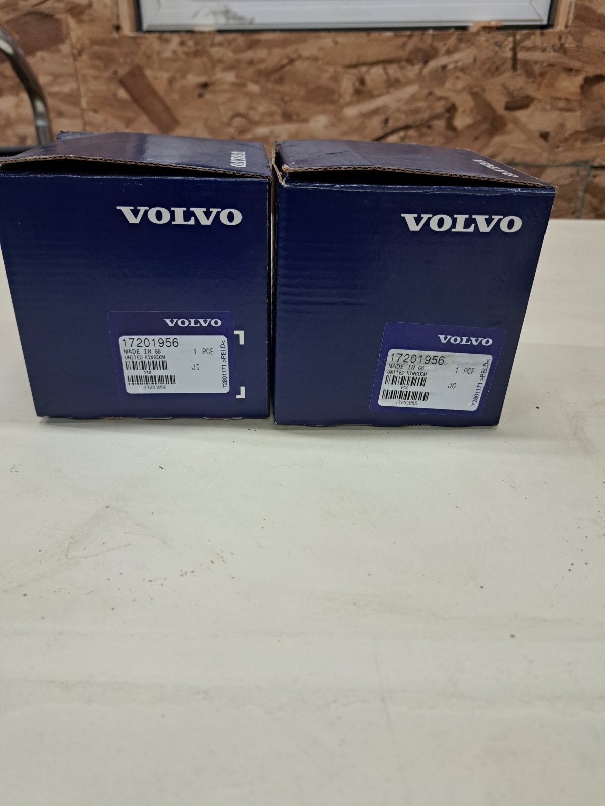 VOLVO 17201956 - Cross reference fuel filters