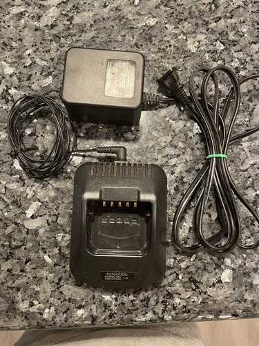 KENWOOD KSC25 RAPID CHARGER w/POWER SUPPLY NX320 TK2140 2148 2170 3140 ...
