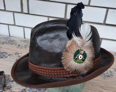 Vintag Hunter headdress badge Feather leather cap Capless hat Germany ...