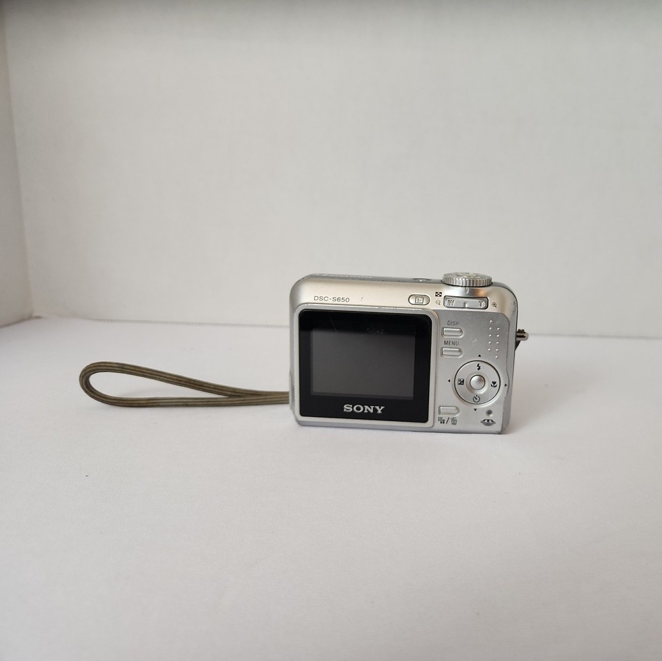 Sony Cyber-shot DSC-W70 7.2MP Digital Camera - Silver 27242682245| eBay