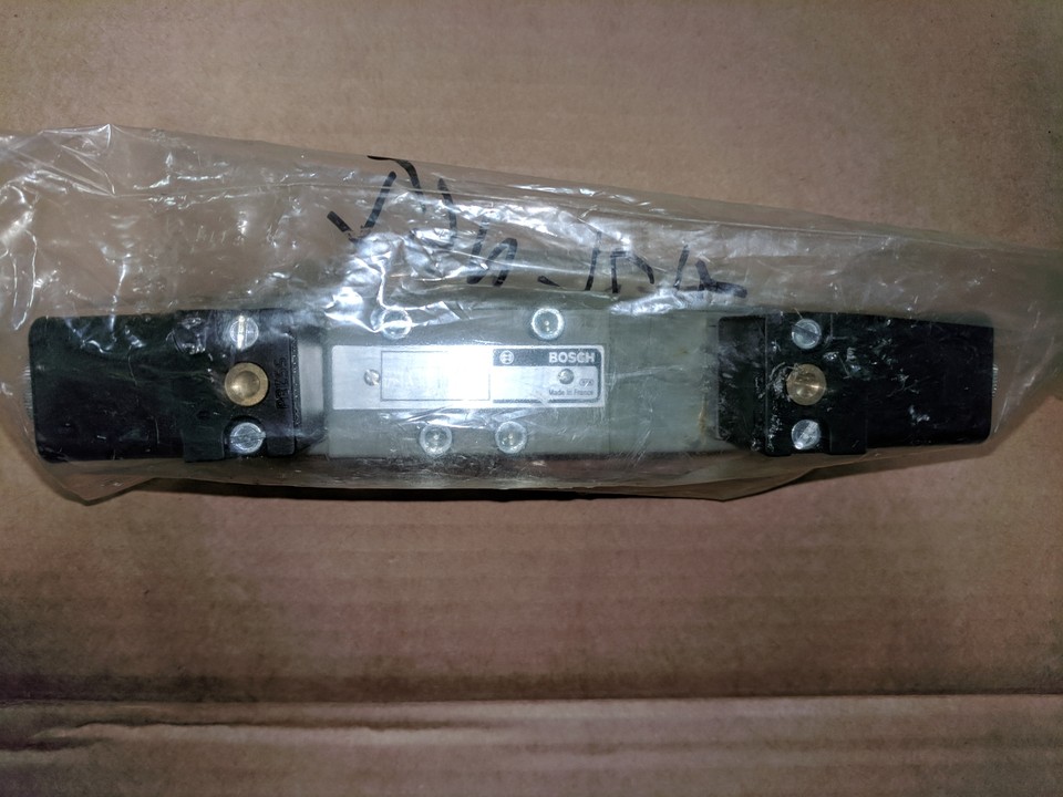 Bosch Rexroth 0 820 027 128 Directional Control Valve 0820027128 - New ...