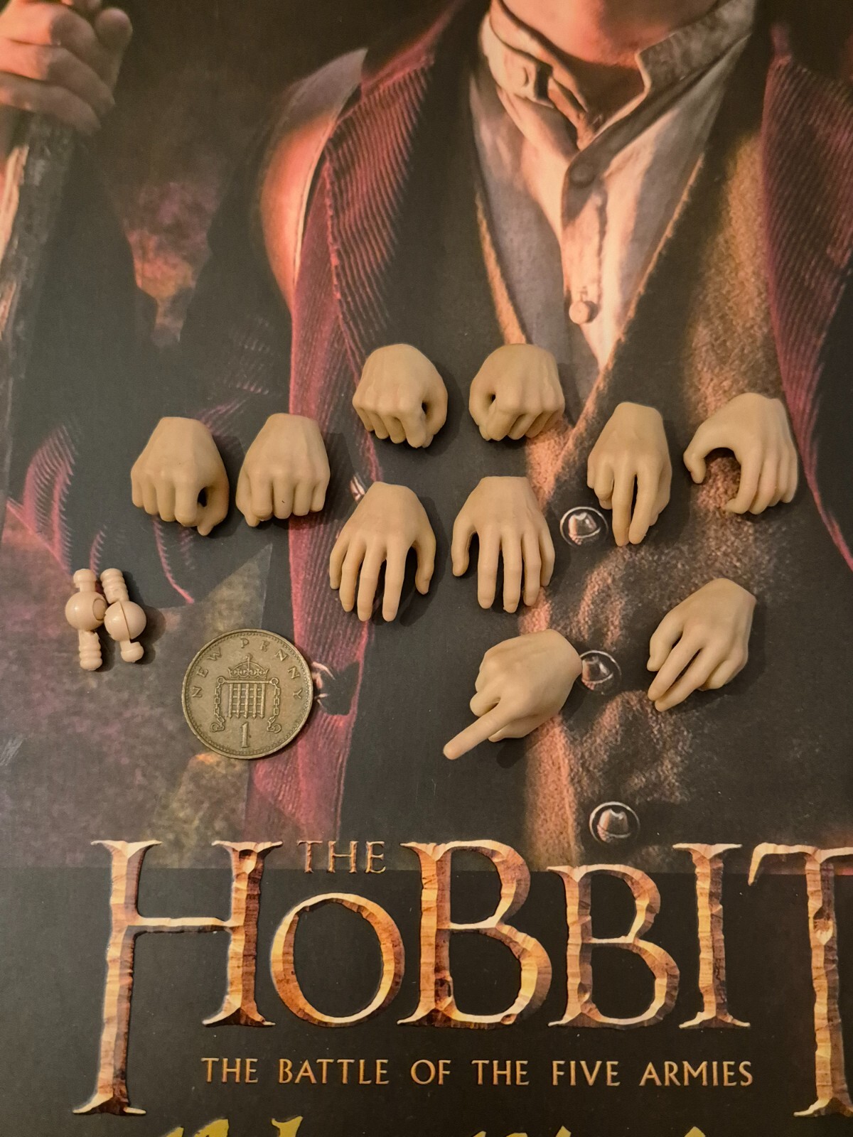 ASMUS Collectibles The Hobbit Bilbo Baggins Hands x 10 & Pegs loose 1 ...