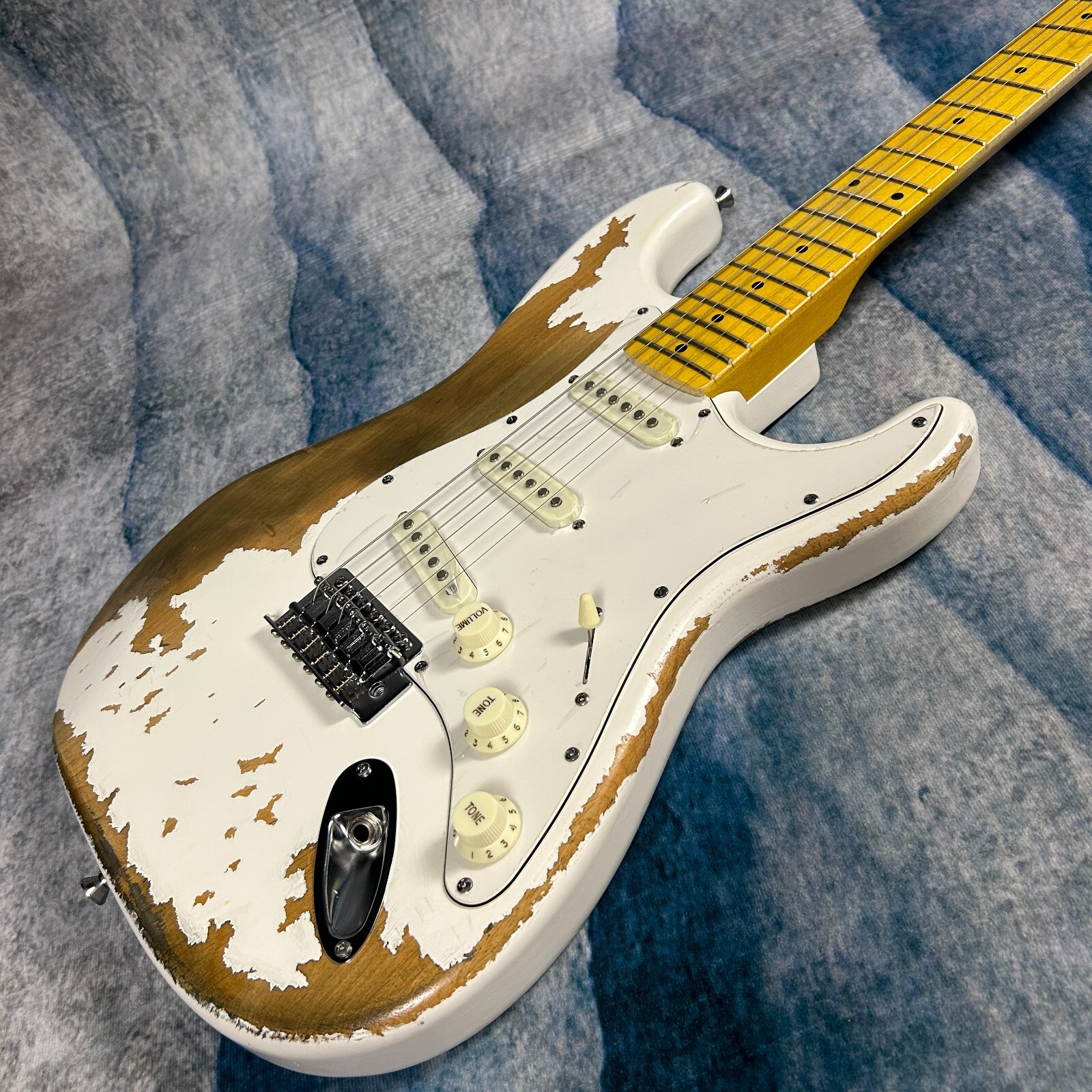 Relic ST Electric Guitar White Color Maple Fretboard Alder Body In ...