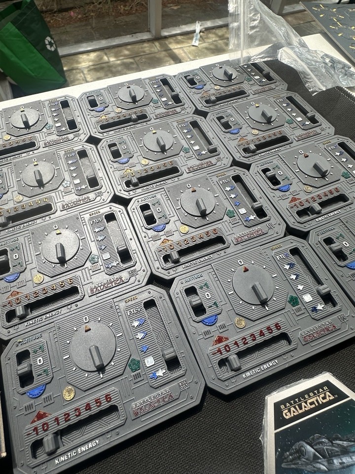 Battlestar Galactica Starship Battles grand collection board game | eBay