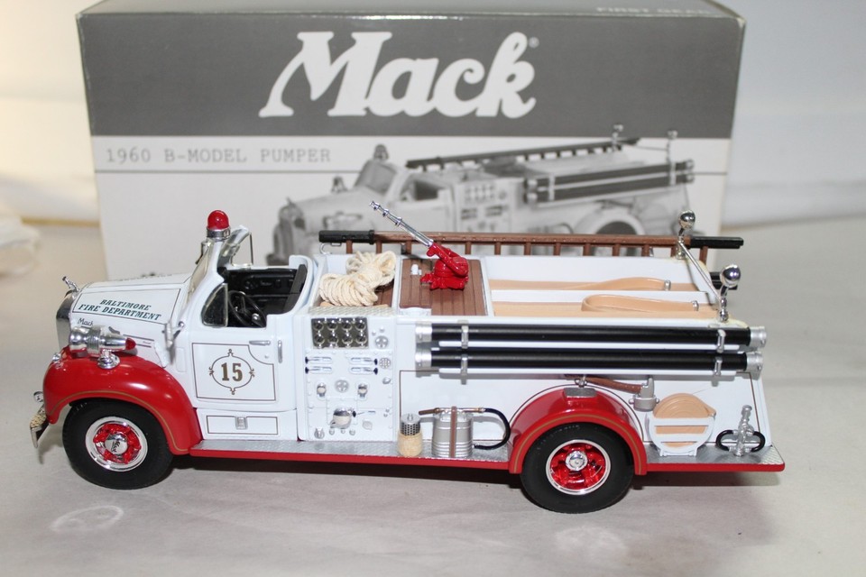 FIRST GEAR 1960 Mack B-Model Pumper Baltimore Fire Department Engine 15 ...