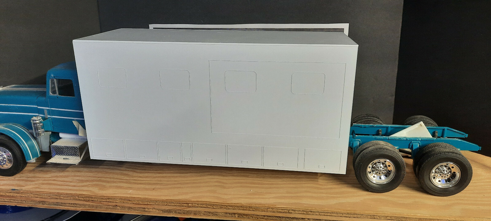 semi sleeper cab 1:25 scale model kit Diorama Assembly required | eBay