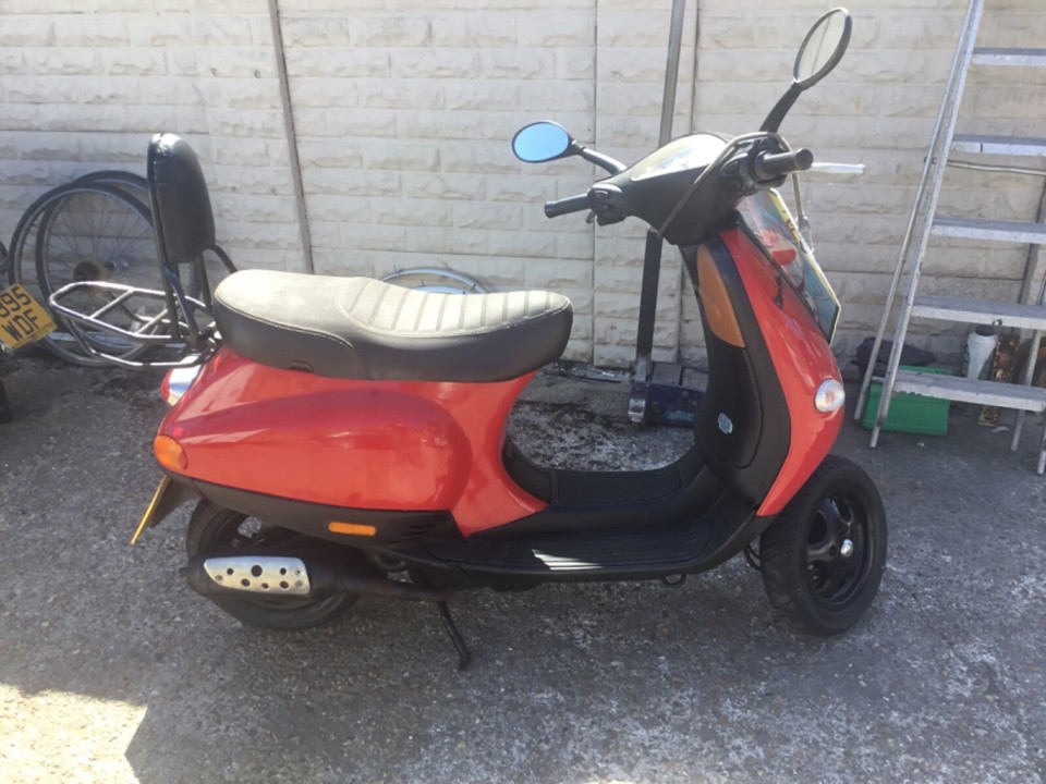 Vespa et2 piaggio 50cc et2 piaggio et2 vespa 50cc scooter | eBay UK