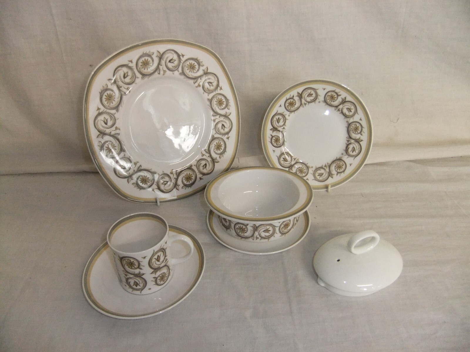 Susie Cooper Venetia - C2039 Wedgwood Group bone china tableware - 8I2C ...