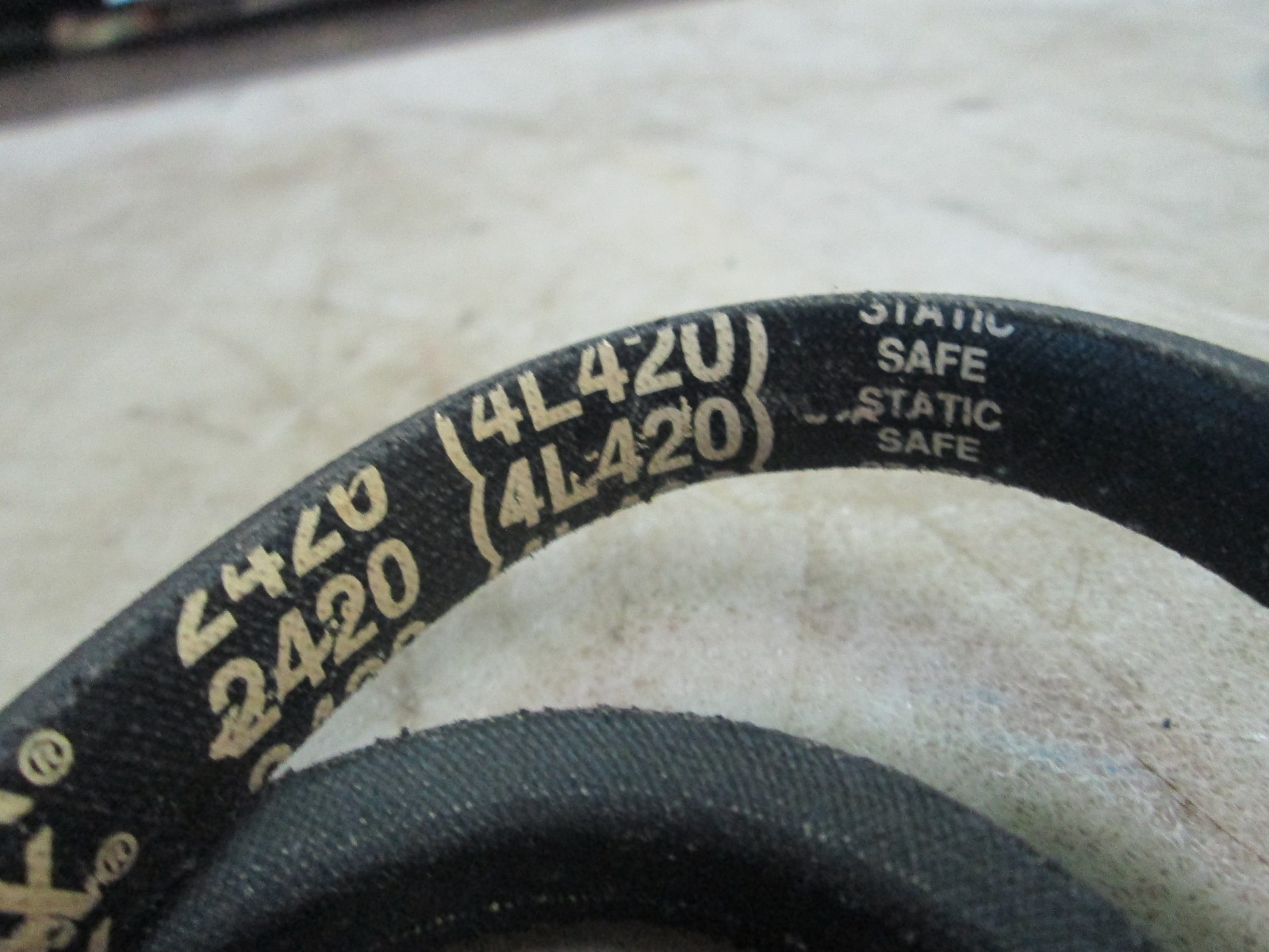 Gates Truflex Belt #2420 1/2"x42" Industry Number: 4L420 Static Safe ...