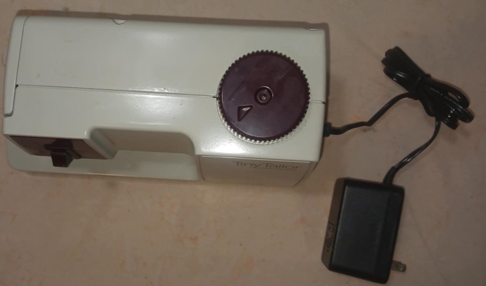 Singer Tiny Tailor Mending Machine | eBay