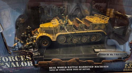 Forces of Valor 1:32 German Sd. Kfz. 7 Half-track tred and track ...