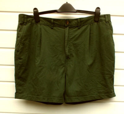 ST MICHAEL VINTAGE PINE GREEN COTTON TAILORED CHINO STYLE SHORTS. WAIST ...