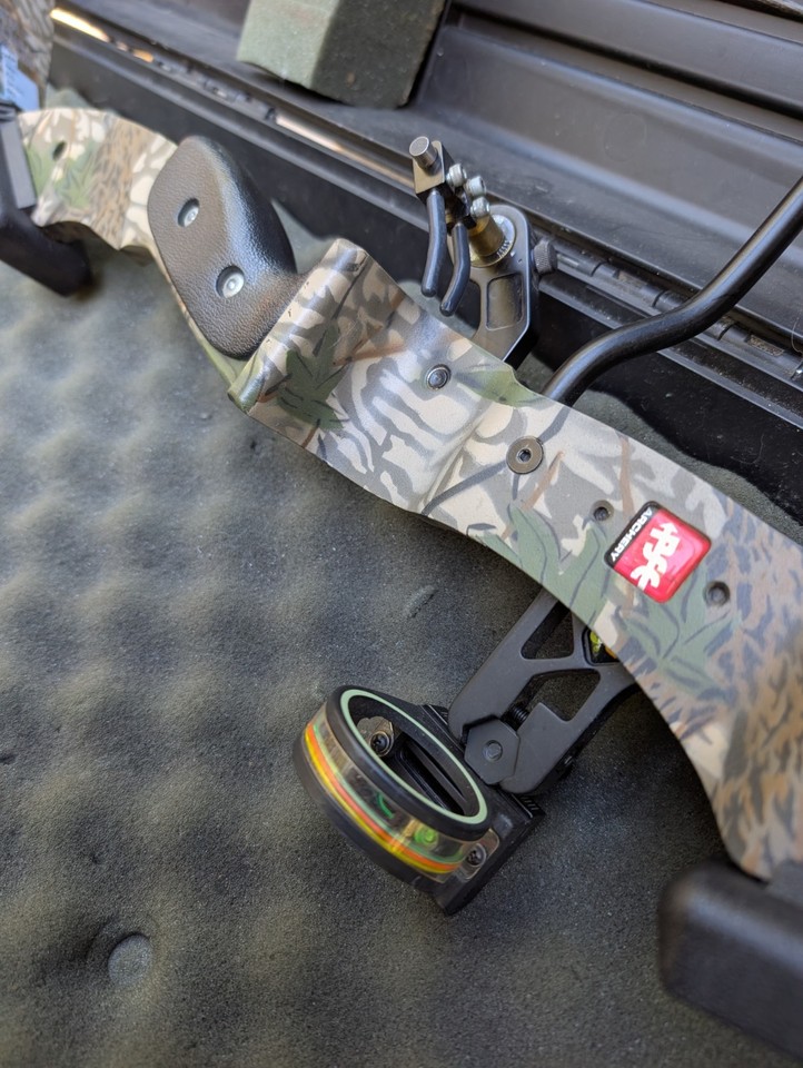 PSE Nova Bow 26 Draw Length Tru Glo Sight Quik Tire Rest 50 Peak Weight ...