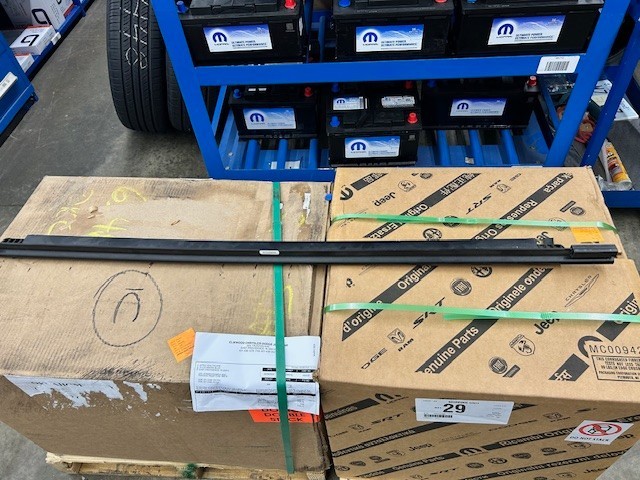 JK WRANGLER 2 DOOR SOFT TOP ASSY. NEW INSTALL WILL NEED SOME ADDITIONAL ...