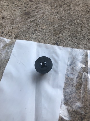 Toyota 9018906236 Genuine OEM Wheelhouse Liner Grommet for sale online ...