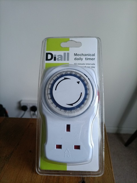 DIALL Mechanical Electric Plug-in 24 Hour Daily Timer Plug in 13A ...