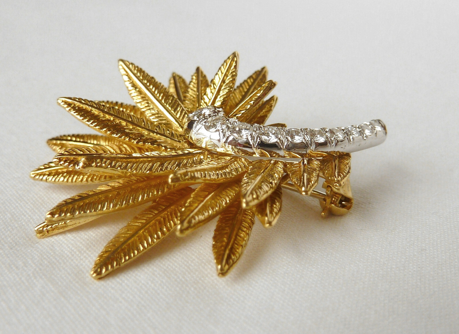 18k Gold Dan Frere Vintage Fiery Diamond Fern Leaf Brooch Pin 13.7g HI ...