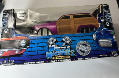 Muscle Machines 1:18 Scale Die Cast Car 2002 - Purple '50 Ford Woody ...