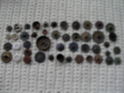 Buttons - Dug Colonial