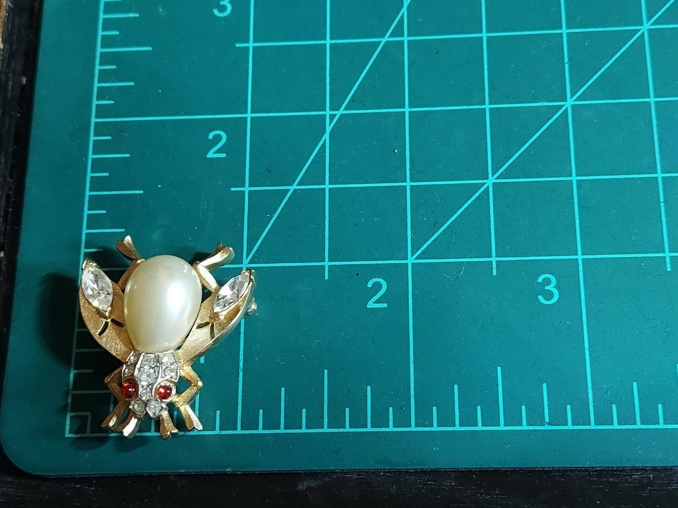 Vintage Crown Trifari Fly Fantasia Series Faux Pearl Rhinestone Gold ...