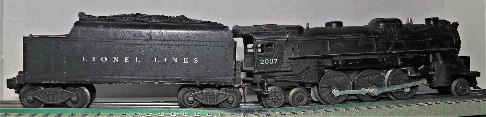 Lionel #2047 Prairie-type locomotive w / 6466 W, Whistle Tender, Runs ...