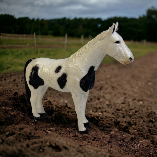Figurine corps dur cheval peinture noire blanche Terra by Battat pour ...