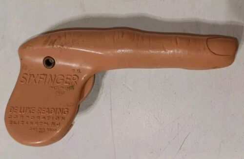 Vintage 1965 Topper Toys Deluxe Reading Sixfinger Toy Spy Gun. No Ammo ...
