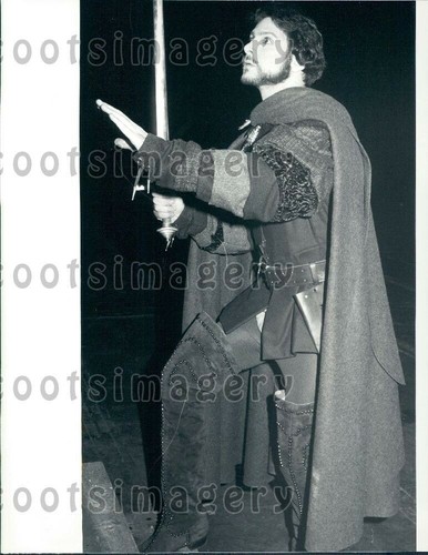 1981 Wire Photo Actor Philip Anglim in Play Macbeth | eBay