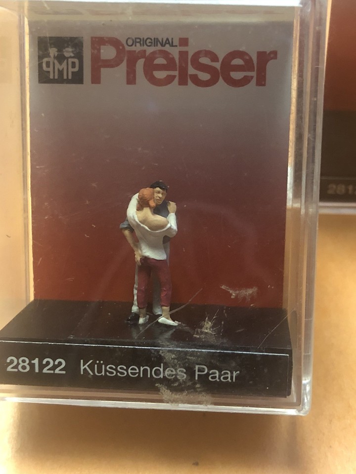 PREISER NEW HO 1/87 Scale Lot of 4 Boxes 2 Kissing Pairs and 2 cute ...