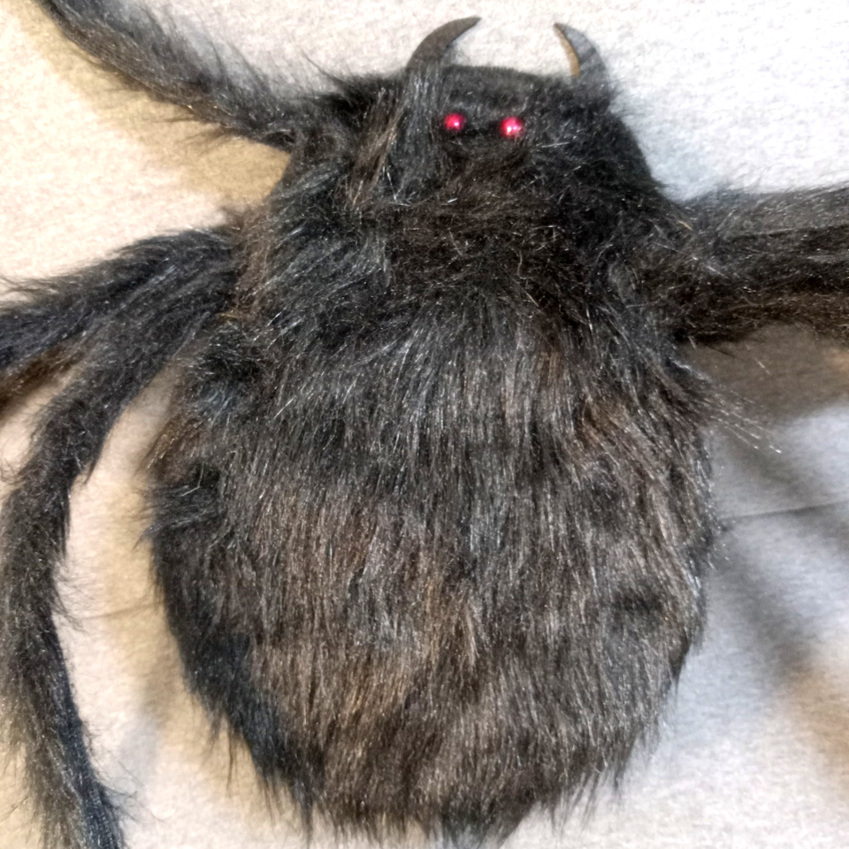 Halloween Prop Decorative Hairy Spider Black Long Legs Red Eyes 21 ...
