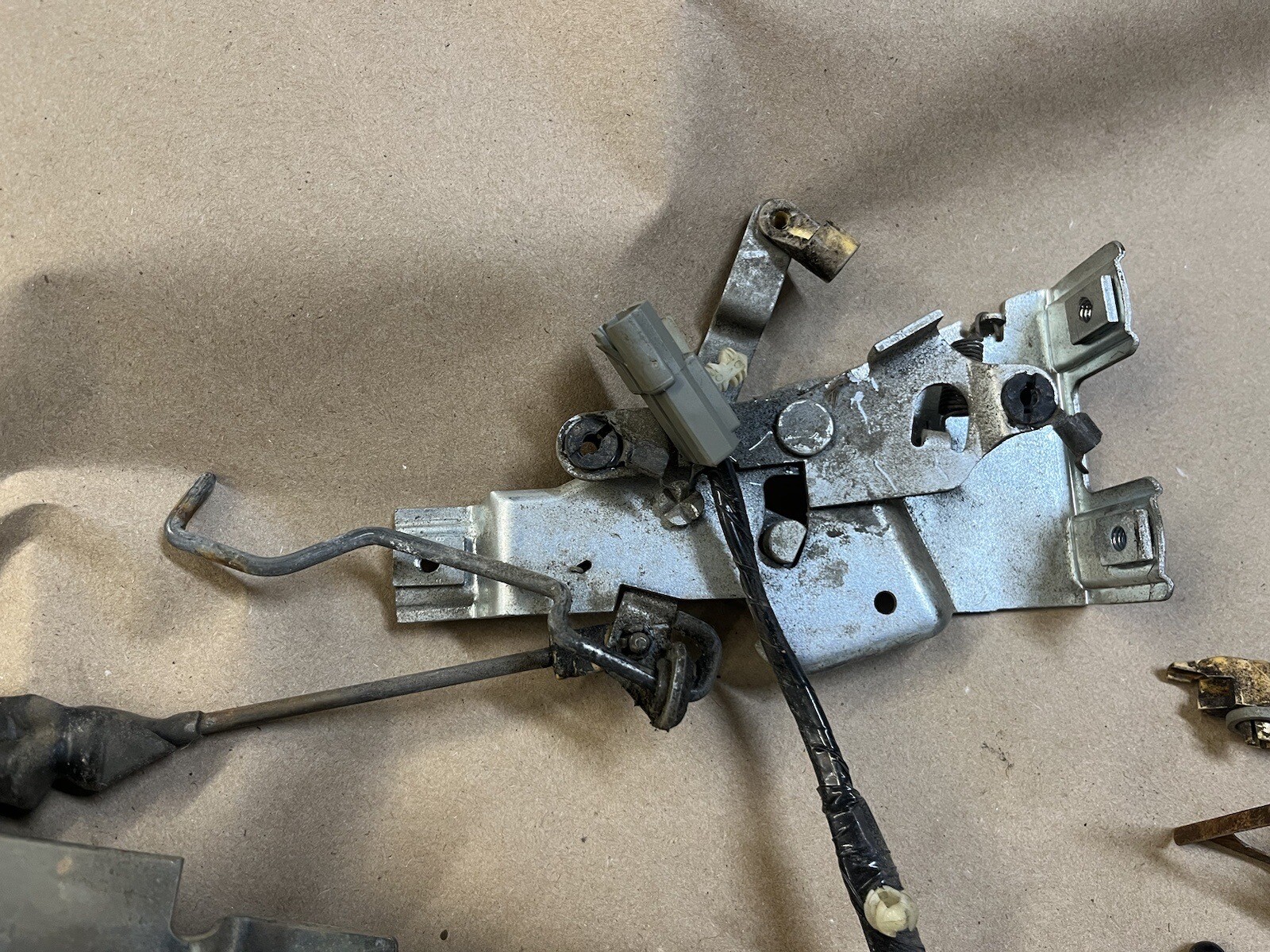 1983-1988 FORD BRONCO II LIFTGATE Lock Mechanism & Lock No Key 83-88 | eBay