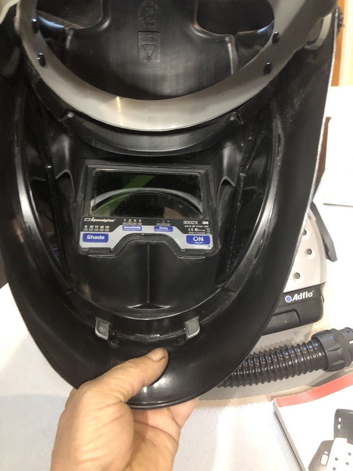 Speedglas 9002x with adflo air fed system , auto darkening welding mask ...