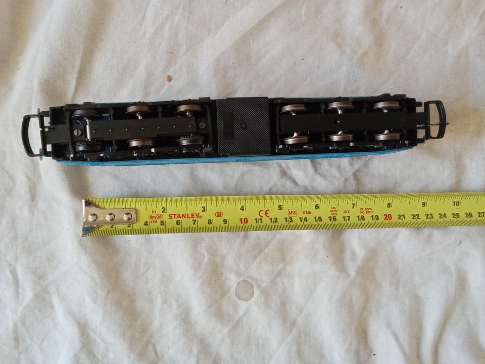 OO GAUGE LOCO CLASS 31 D5578 SOLD AS USED RUNS BOTH WAYS THEN JUST STOP ...