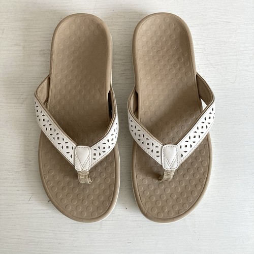 Vionic Tide Perf Womens SIZE 8 White Beach Casual Outdoor Flip Flop ...