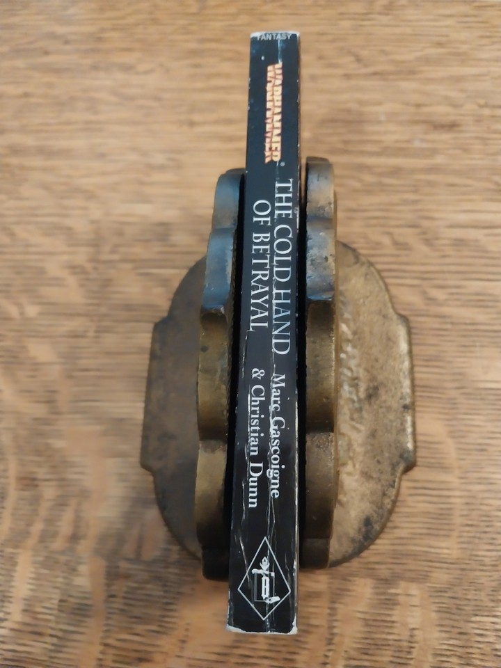 Warhammer - Cold Hand of Betrayal by Marc Gascoigne and Christian Dunn ...