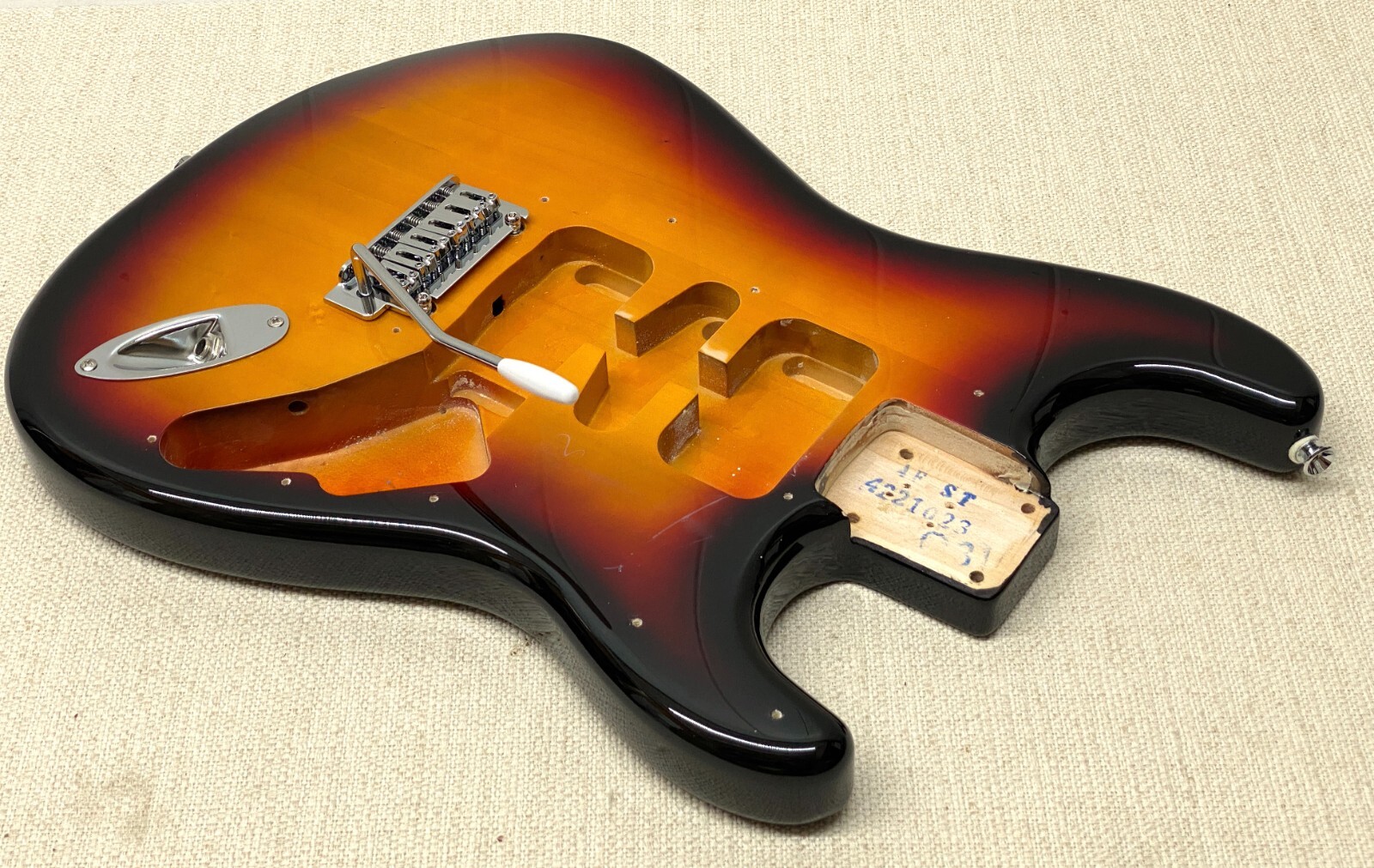 OEM Fender Squier STRAT BODY w/ 2-POINT TREMOLO 3-Tone Sunburst Guitar ...