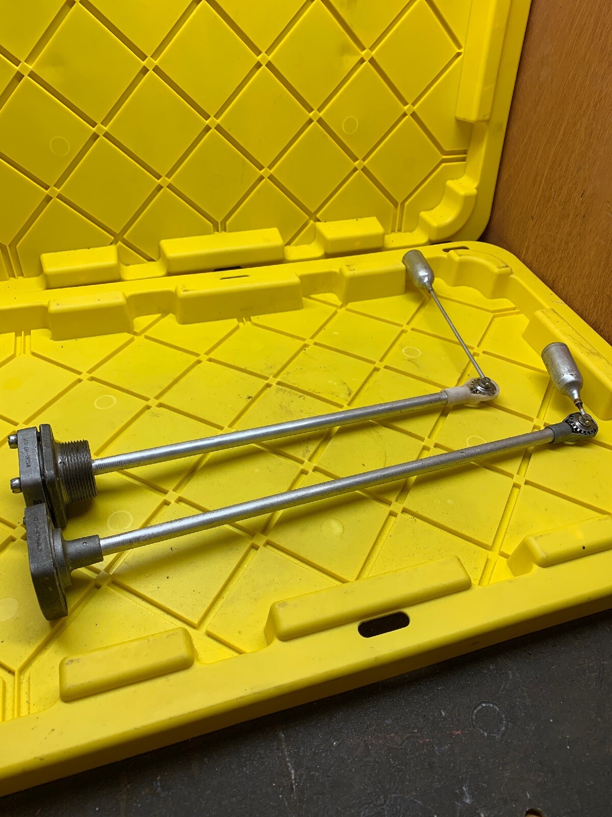 1 Each Rochester M6280-167 G05 & M6283-00474 A03 Tank Gauge, Used | eBay