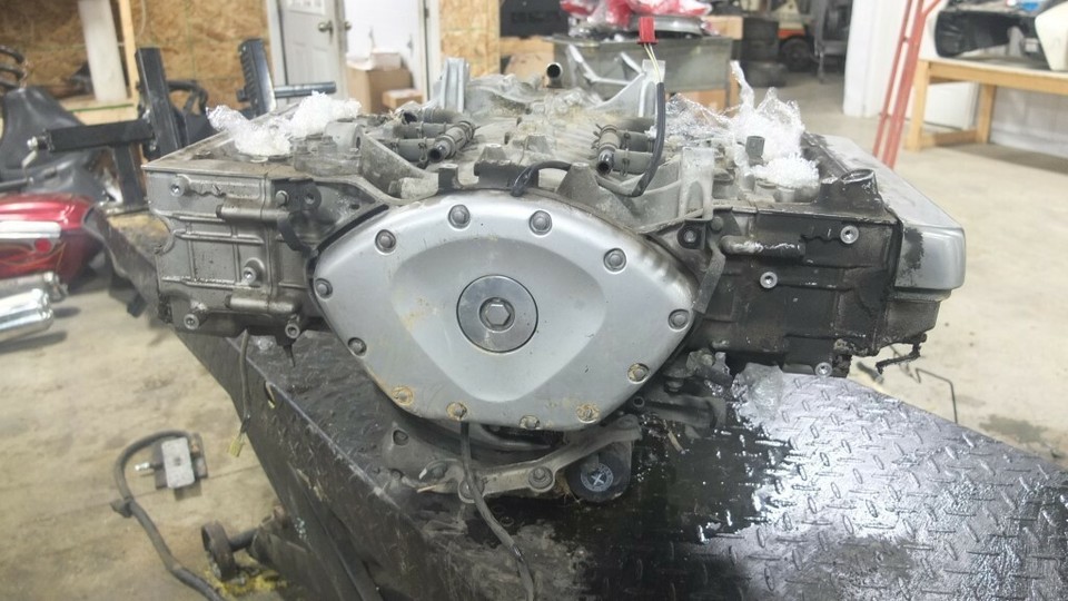 01 Honda GL1800 GL 1800 Goldwing Engine Motor | eBay