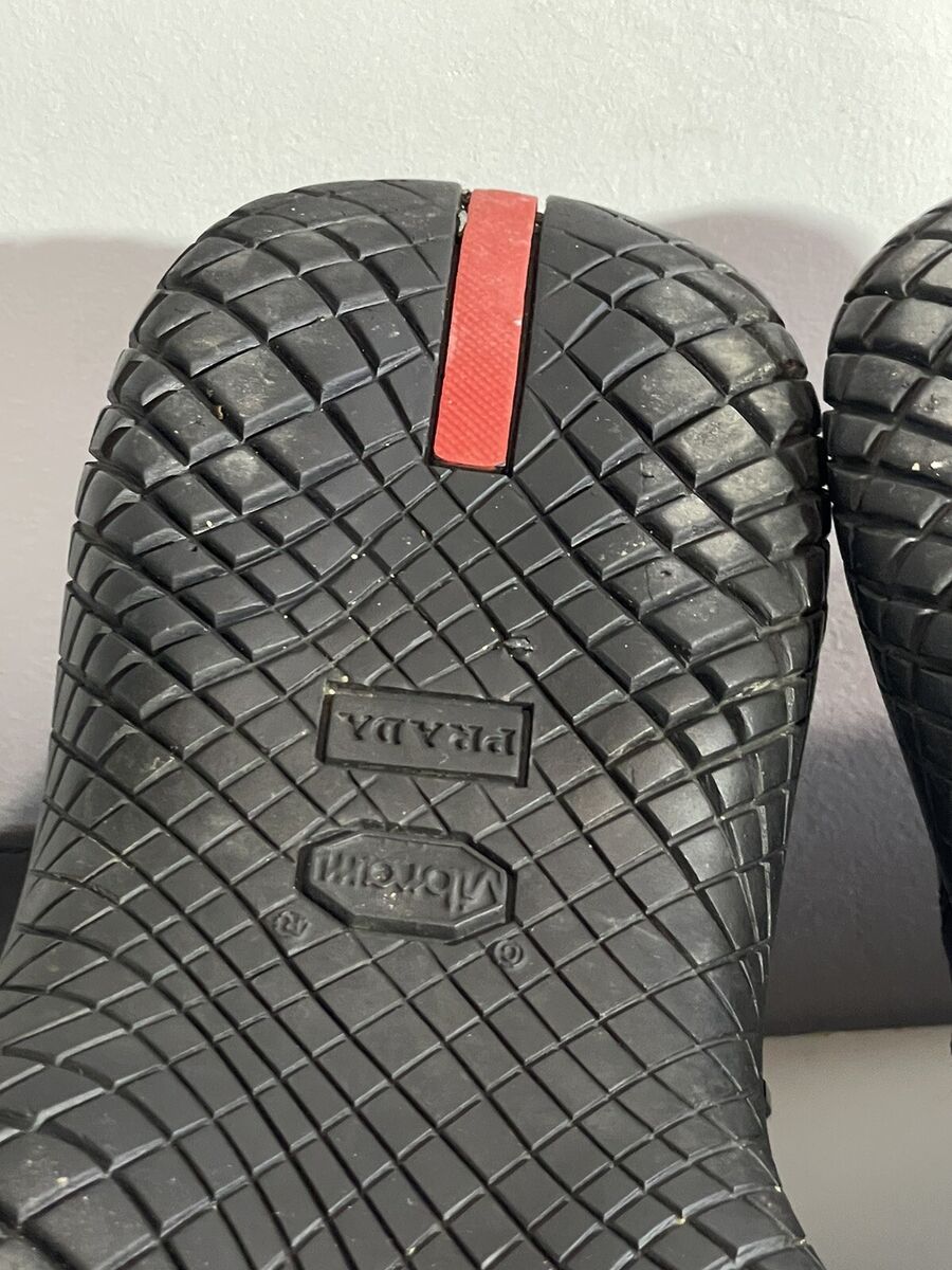 Prada Vintage 1999 Archive Runaway Leather Ankle Vibram Prada Vintage 1999 Archive Runaway Leather Ankle Vibram