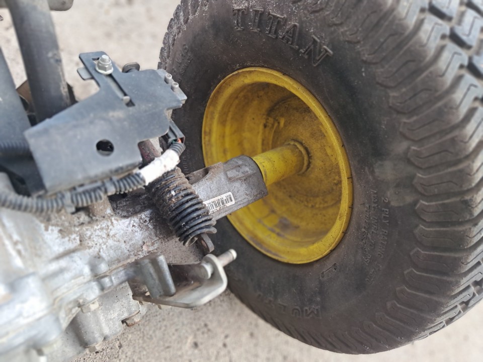 John Deere LX255 LX266 LX277 LX279 LX280 LX288 K62 Transaxle AM123275 ...