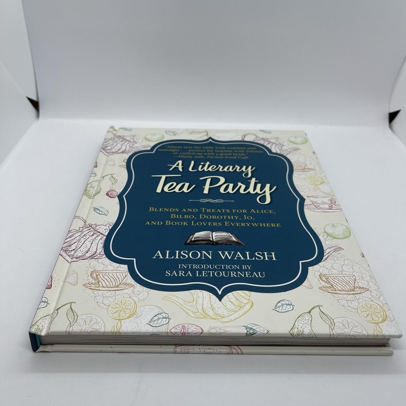 A Literary Tea Party Blends and Treats for Alice Bilbo Dorothy Jo ...